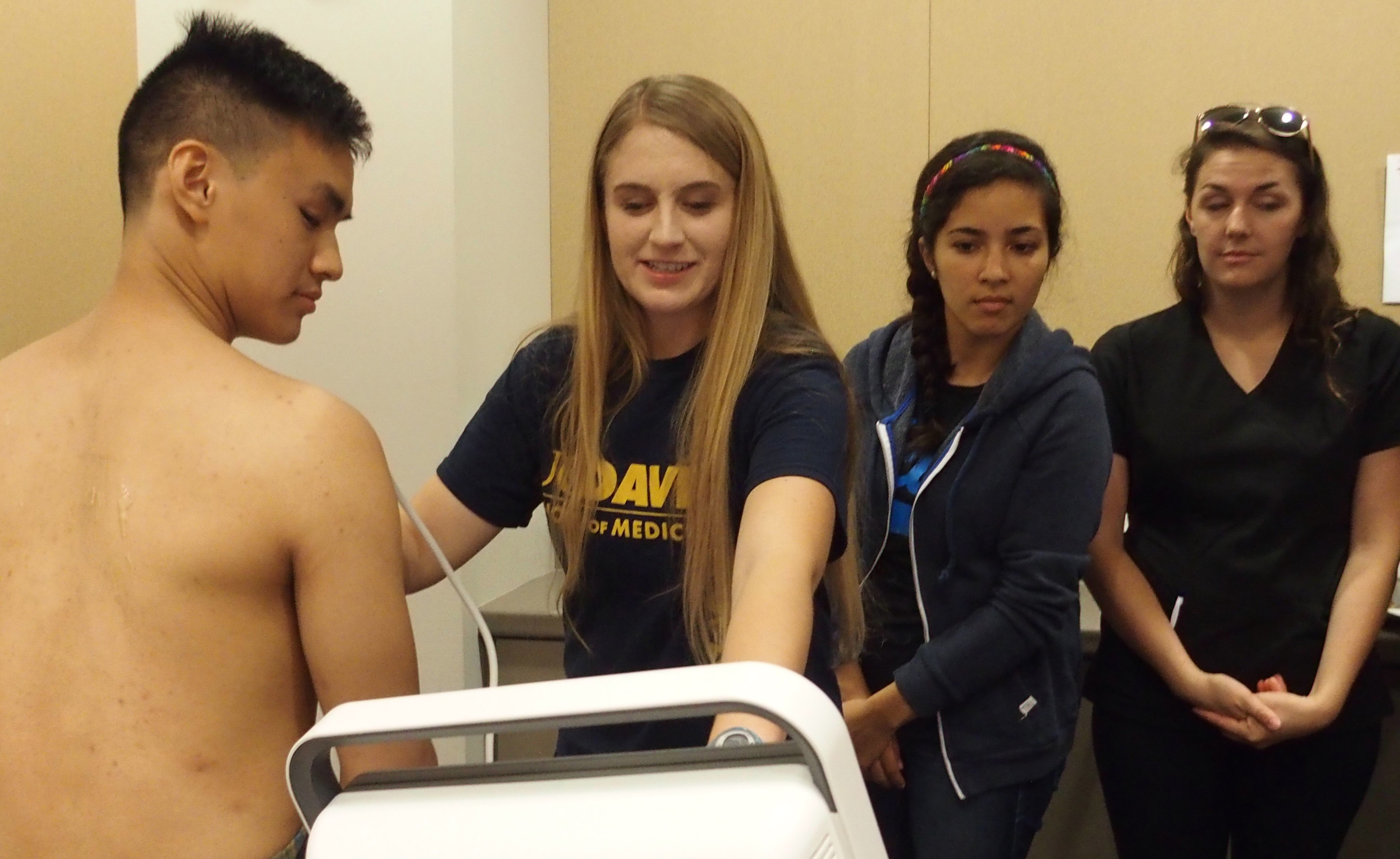 Figure 10 students scanning models – SonoStuff